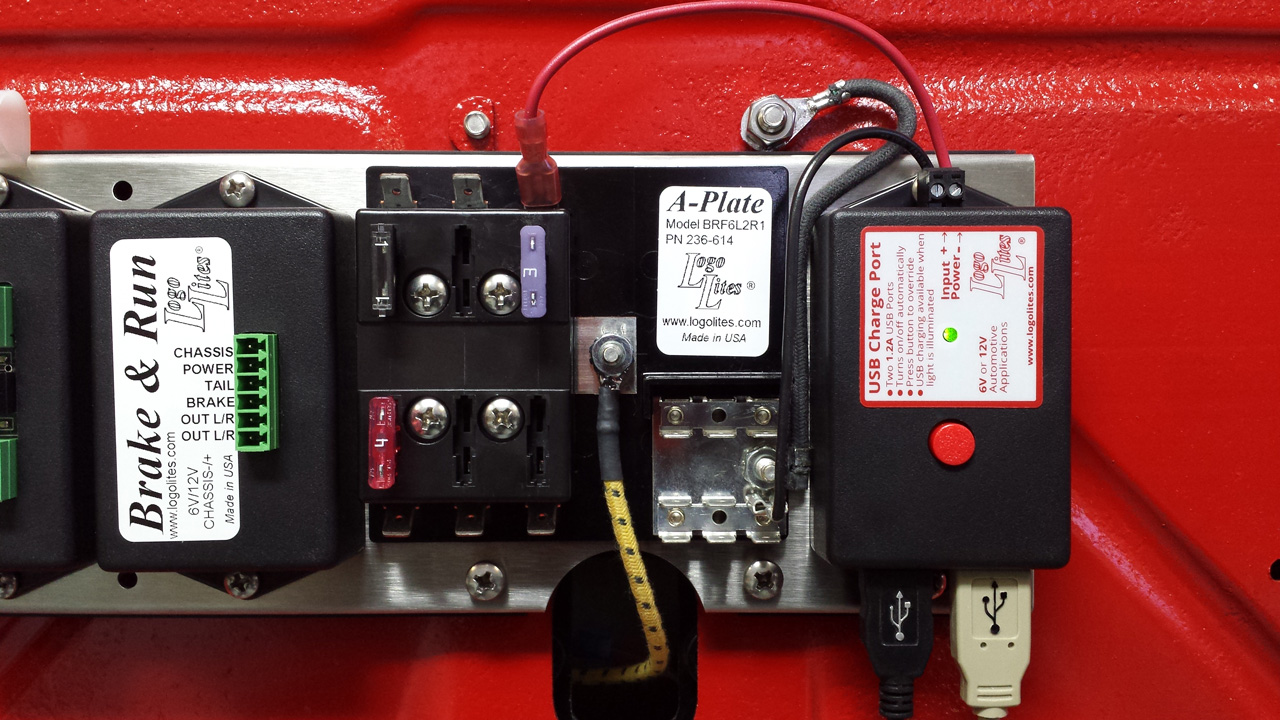 Automatic 6V USB Charge Port - Logo Lites